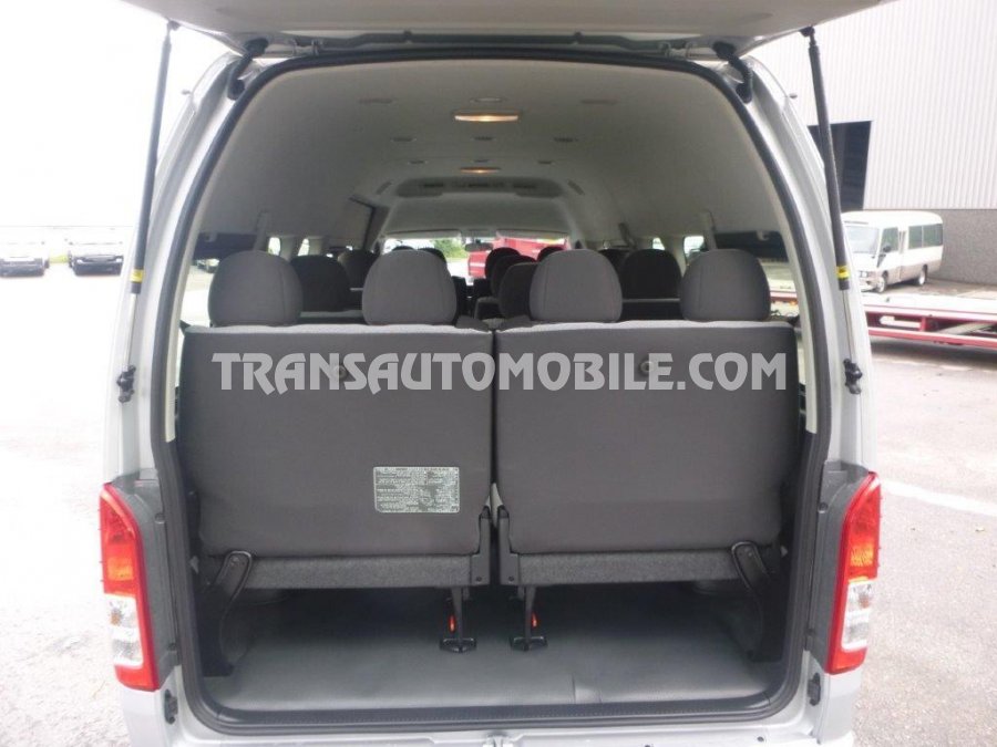 Export Toyota Hiace High roof / toit haut RHD Neuf. Ce modèle n’est ...